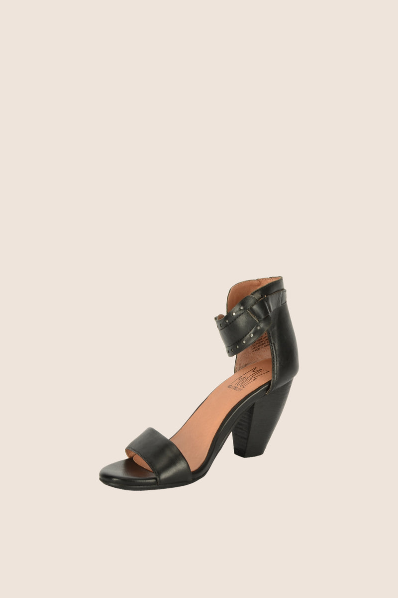 Winifred Black – Elise Design